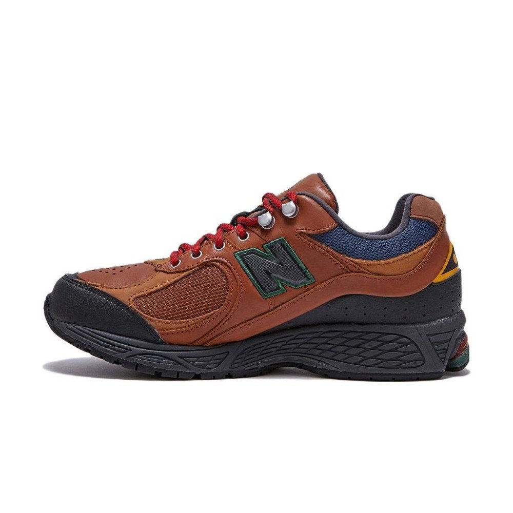 New Balance New Balance M2002RWM *Outdoor Pack* / Brown / Team Red ...
