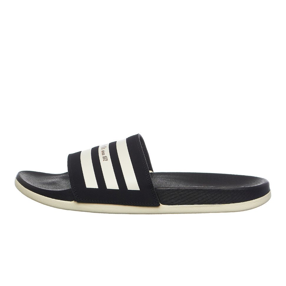 adidas Originals Adilette Comfort / CORE BLACK / WONDER WHITE / GOLD ...